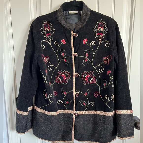 White Stag | Jackets & Coats | White Stag Vintage Black Floral ...